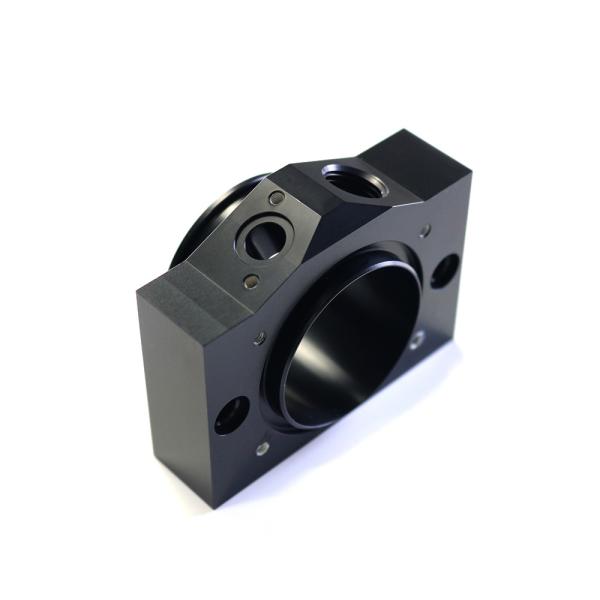 Pièces métalliques tournées à l'usinage CNC carré personnalisées avec conception et échantillon gratuits