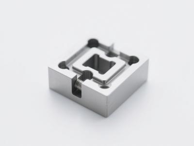 China Piezas de moldes metálicos personalizados de alta precisión con inspección de proyección 2D en venta