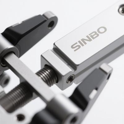 Китай Промышленный робот высокой точности с пневматическим сцеплением для сцепления пальцев надежная прочная конструкция для автоматизированной машины для обработки материалов продается