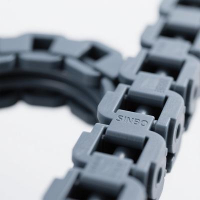 중국 산업용 로봇 기름 저항 나일론 케이블 운반기 고 유연성 소음 낮은 내부 분리 기지 지원 시스템 판매용