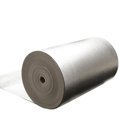 Cina Spuma PE ad alta densità con foglio di alluminio riflettente sul lato isolante sotto tappeti laminato o vinile in vendita