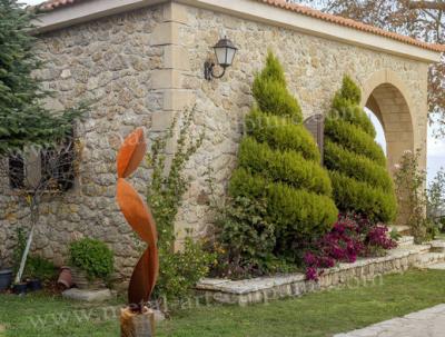 China Twist Leaf Sculpture Corten Steel Material For Yard Decor , OEM Or ODM Design for sale