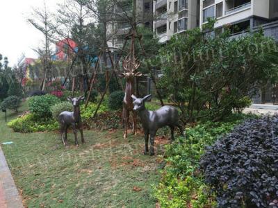 China Wapiti Shape Cast Bronze Sculpture 2m Size Painted Outdoor Lawn Ornament for sale