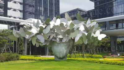 China Yard Decor Modern Outdoor Sculpture Size Customized Metal Garden Flowers Sculpture for sale