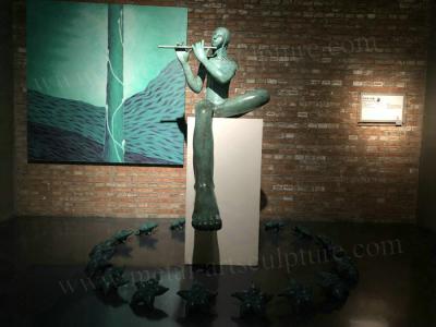 China Flute Modern Contemporary Bronze Sculpture Front Garden Design Outdoor Ornaments for sale