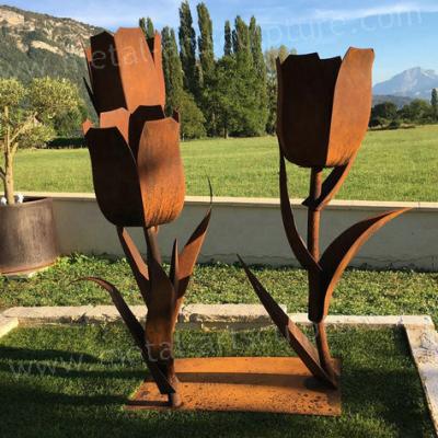China Beautiful Tulip Flower Corten Steel Garden Sculpture Of Rust Color For Decoration for sale