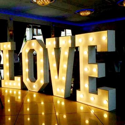 Cina Lettere di amore principali di nozze del segno della lettera della tenda foranea della lampadina 3ft 4ft in vendita