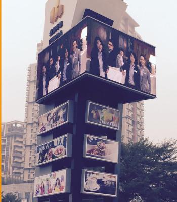 China Ultra Bright Outdoor LED Advertising Screens / Led Full Color Display Double Sides for sale