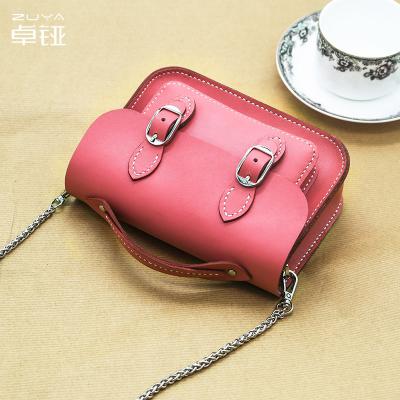 Cina Corpo inter- delle donne dell'unità di elaborazione di cinghia di cuoio del fermaglio della falda casuale quadrata rosa della borsa a tracolla in vendita