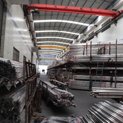 Cina Tubo di tempera JIS 0.5MM di acciaio inossidabile 304 di Sch 10 6M Sus 304L in vendita