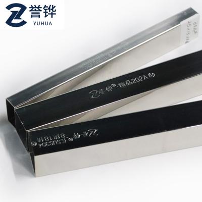 Cina Gli accessori decorativi del corrimano di acciaio inossidabile di SUS304 SUS904L convogliano 1M ASTM in vendita