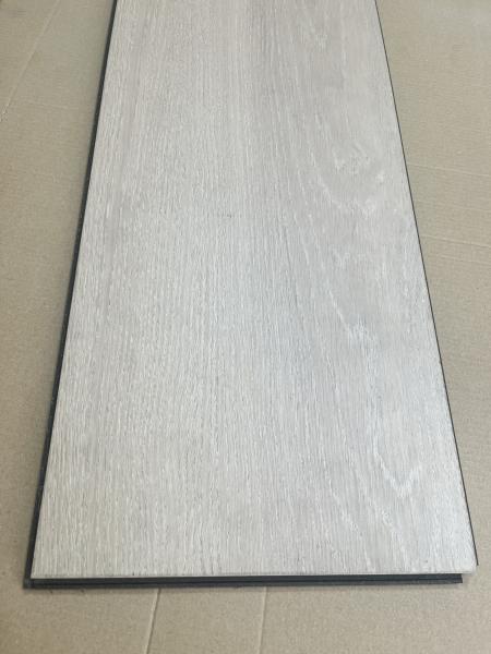 Quality China Wholesale Home Decor HDF/MDF 8mm-12mm AC1-AC5 Waterproof Herringbone Oak Piso Laminado Engineered Parquet Wooden/Wood Floor Laminate Flooring Tile /Tiles for sale