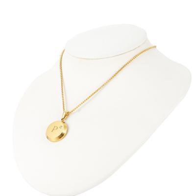 Cina Gioielli di design di lusso moderno 18*18MM 18K dorati Pendienti per lettere in acciaio inossidabile con zircone in vendita