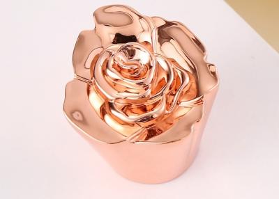 China Moderno diseño de lujo único Revestimiento de oro color de zinc aleación de fundición Die Perfume botella tapa se ajusta a la mayoría de las botellas según el diseño solicitado en venta