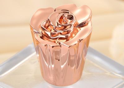 China Moderno diseño de lujo único Revestimiento de oro color de zinc aleación de fundición Die Perfume botella tapa se ajusta a la mayoría de las botellas según el diseño solicitado en venta
