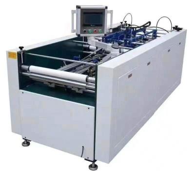 China Máquina plegadora de estuches precisa para libros, máquina automática para hacer estuches en venta