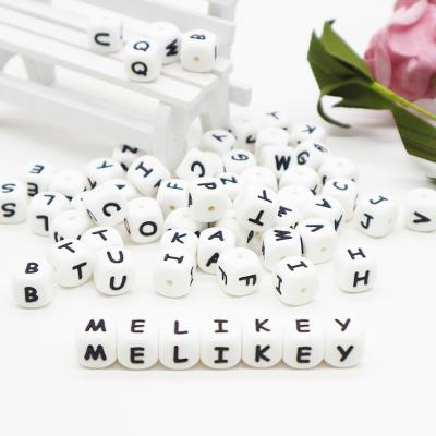 中国 Bpa Material Non-Toxic Soft 12mm Silicone Alphabet Letter Beads Pacifier Clip Food Grade Baby Teether Chew Bead Baby Teether 販売のため