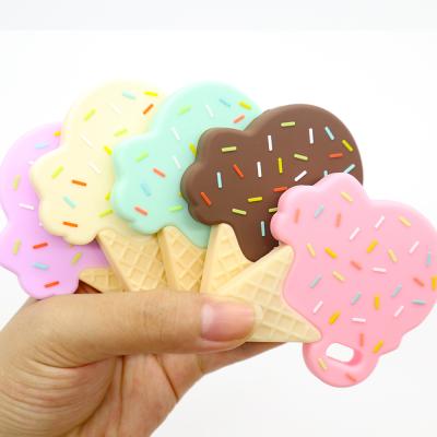 中国 2021 Soft Toy Hot Selling Silicone Teether Toys Ice Cream Shape Food Grade Soft Cute Baby Teethers Healthy Silicone 販売のため