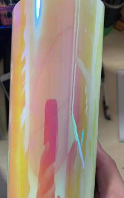 Cina Stretchable olografico rosa dell'involucro del vinile dell'automobile di Chrome dell'arcobaleno calandrato in vendita