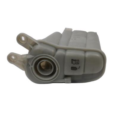 中国 8K0121403G 8K0121403Q Audi Q5の冷却剤の拡張タンク 販売のため