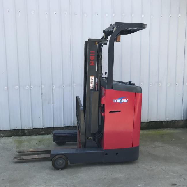 Heli 1.5T Diesel Forklift in operation