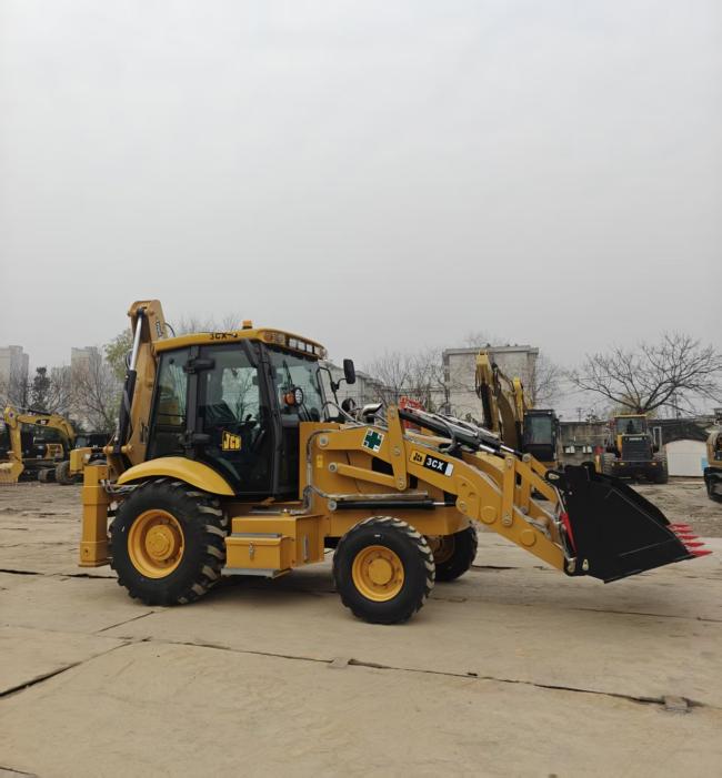 Used JCB 3cx 4cx Mini Loader Tractor front view
