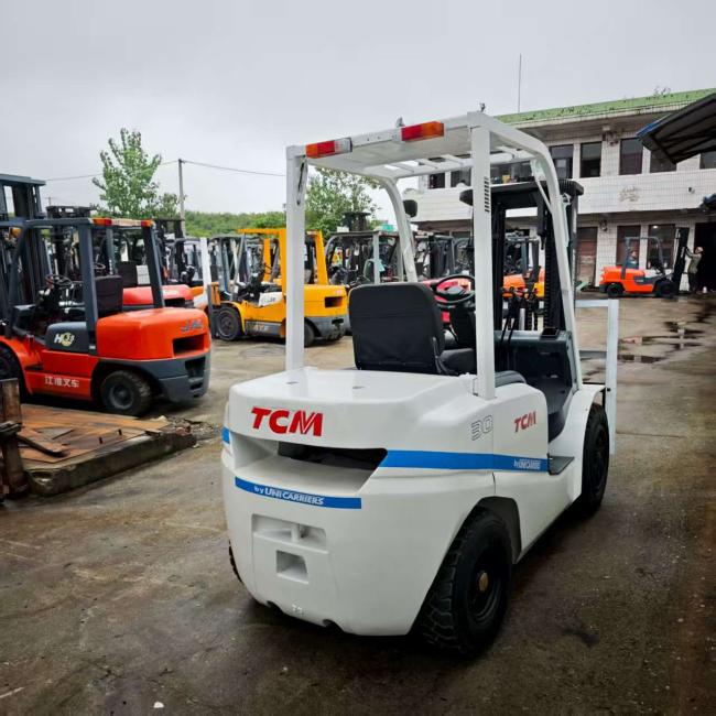 TCM FD30 3 Ton Forklift - Operator Cabin
