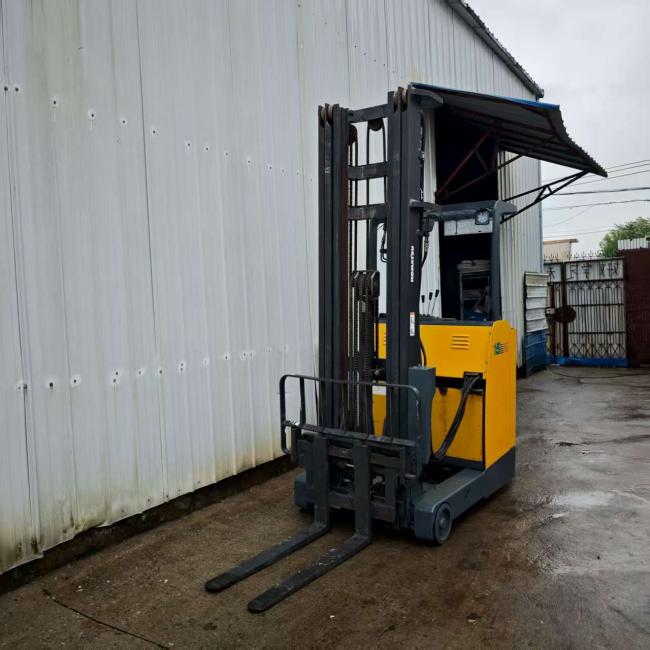 Used Komatsu Forklift side view