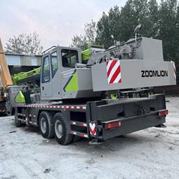 China ZOOMLION ZTC250V Used Crane Construction 25 Ton Loading Capacity for sale