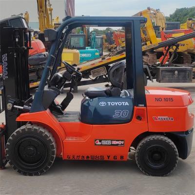 China Secondhand Diesel Toyota 3 Tonne Forklift Standard Stage With Container Mast for sale