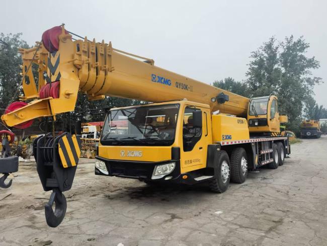 XCMG QY50K Mobile Crane - Front View