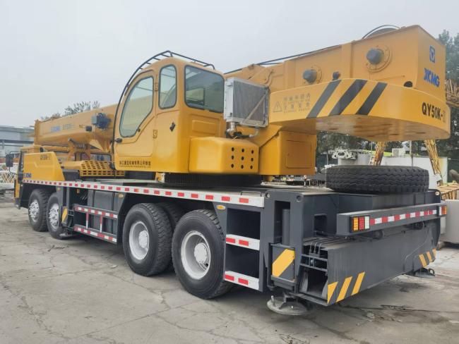XCMG QY50K Mobile Crane - Side View
