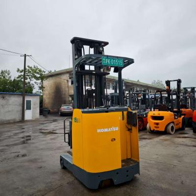 China 1.5T Load Unmanned Forklift Agv Robot Pallet 3D Obstacle Avoidance Two-Way Driving Stably Runs Telescopic Arm Komatsu Forklift for sale