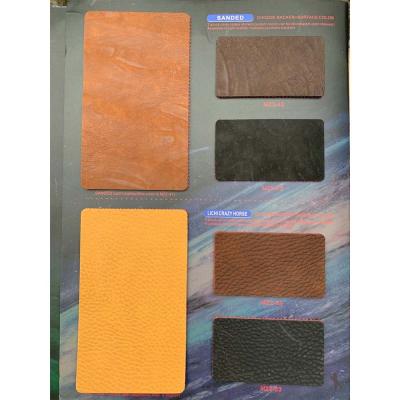 Cina Il cuoio sintetico tessuto di legno di Microfiber per le scarpe insacca l'approvazione dell'azo delle cinghie in vendita