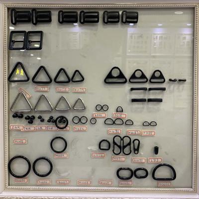 China Quadrat Ring Plastic Adjuster Buckle For sackt beschichtenden schwarzen AZO SGS ein zu verkaufen