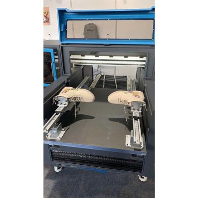 中国 機械シャベル型を切り開く縫う浮彫りになる熱インクを作る12W 220Vの靴 販売のため