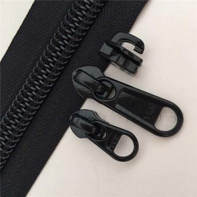 中国 真鍮の衣服の長い鎖のジッパーW3.2cm W5cmは袋のために防水する 販売のため
