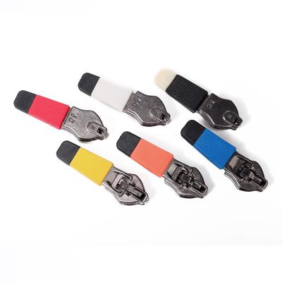 Cina Resina di alluminio di plastica d'ottone dello zip 8 di dimensione 5 della sostituzione di riserva dell'estrattore in vendita