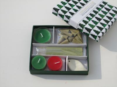 China Red & Green  Cinnamon chai  fragrance scented tealight candle & holder packed into gift box for sale