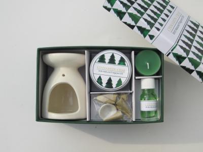 China Green  Cinnamon chai  fragrance scented tin  & tealight  candle packed into gift box for sale