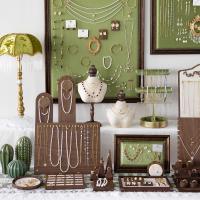 China Customized Design High-Quality Materials Jewelry Display Set for Retail One-Stop Solution for sale