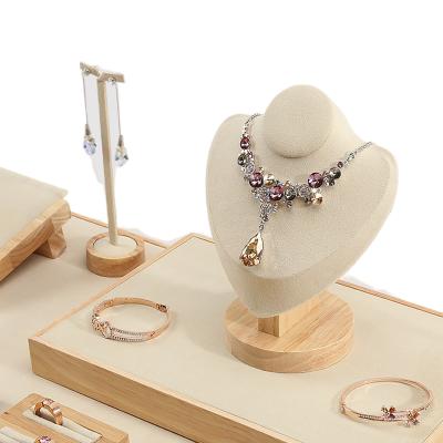 China Customized Design Jewelry Display Bust with Durable Material and Easy Clean for Necklace Pendant Earring Show for sale