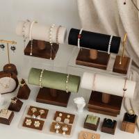 China Customized Design High-Quality Materials Jewelry Display Holder for One-Stop Solution Showcase for sale