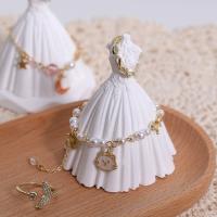 China Customized Design High-Quality Materials Jewelry Display Rack Ring Tree Stand One-Stop Solution for sale
