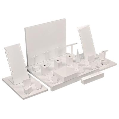 China Customized Solutions High-Quality Display Luxury Shopping Mall Decor Jewelry Display Holder and Props for sale