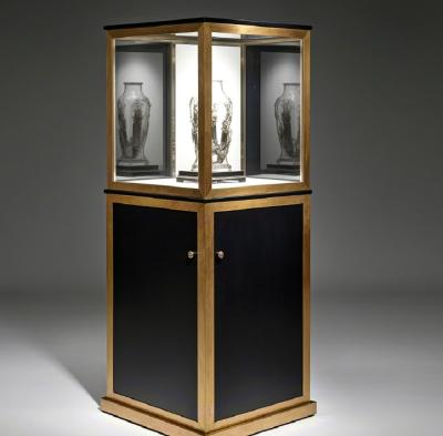 China Luxury Black & Gold Museum Display Case, 360° Full-Glass Showcase with LED Lighting for Precious Antiques & Cultural Relics for sale
