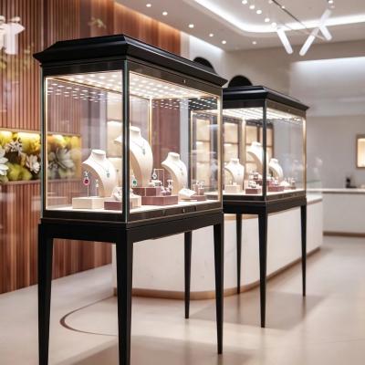 China Eco-Friendly Upright Display Case with 50 Kilograms Per Shelf Capacity and Customized Shelf Dimensions for sale