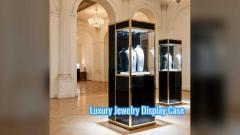 Luxury Gold Jewelry Display Case for Retail Stores