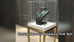 Luxury Jewelry Display Set White and Gold Retail Solution