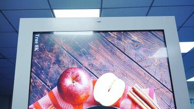 China Waterproof Hotel Digital Signage Freestanding Digital Display 3000cd Brightness for sale